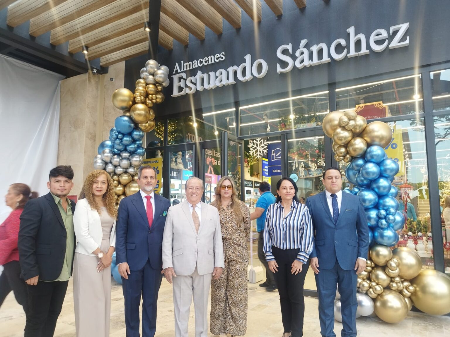 ESTUARDO SÁNCHEZ LLEGA A SAMBORONDÓN CON NUEVA TIENDA EN MÁRBOL GREEN ...